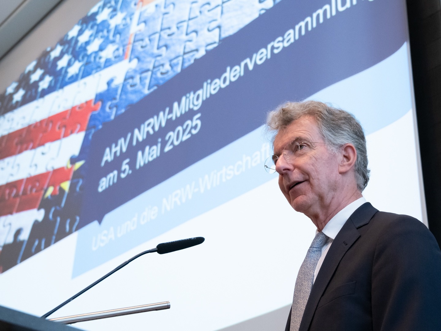 Dr. Christoph Heusgen hält Keynote bei der Mitgliederversammlung 2025 ...